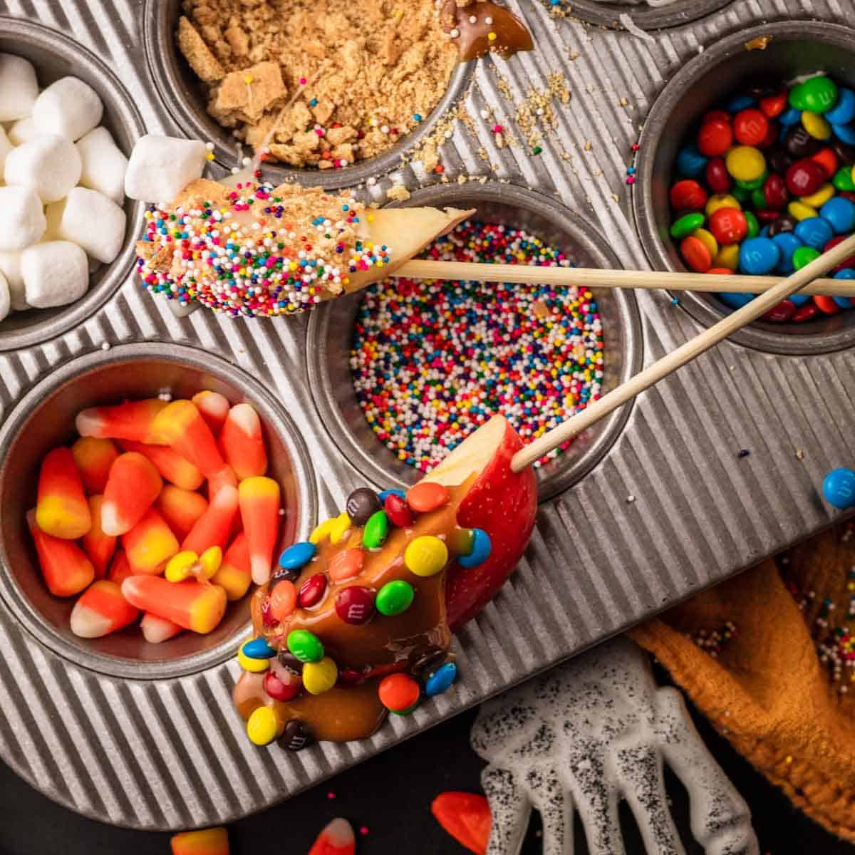 Caramel Apple Bar (Easy Fall Treat Station for Halloween Parties ...